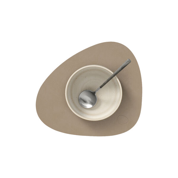 Køb Nupo dækkeserviet Curve S, clay brown | LIND DNA